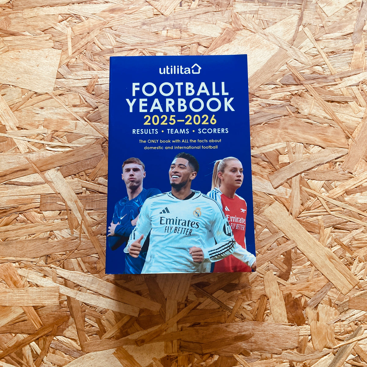 The Utilita Football Yearbook 2025-2026 (paperback) – Stanchion